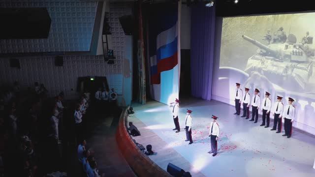 Крутые парни из Чеченского Кадетского Училища представляют свою "визитку" в ВДЦ Орлёнок. Молодцы!