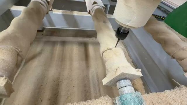 ЧПУ WoodTec T-1513х4 изготовление витых колонн