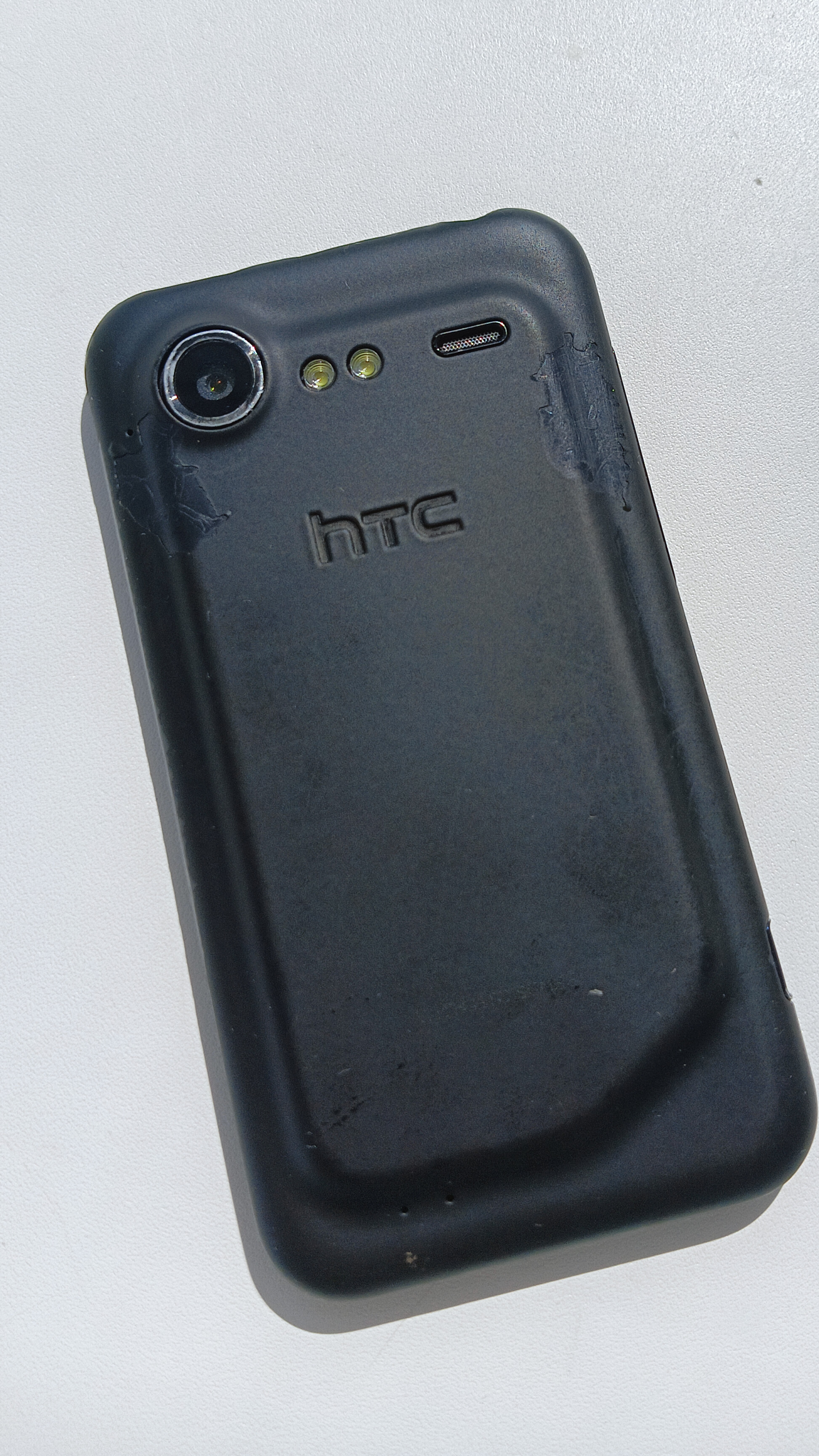 ✅HTC Incredible S710e (2011)