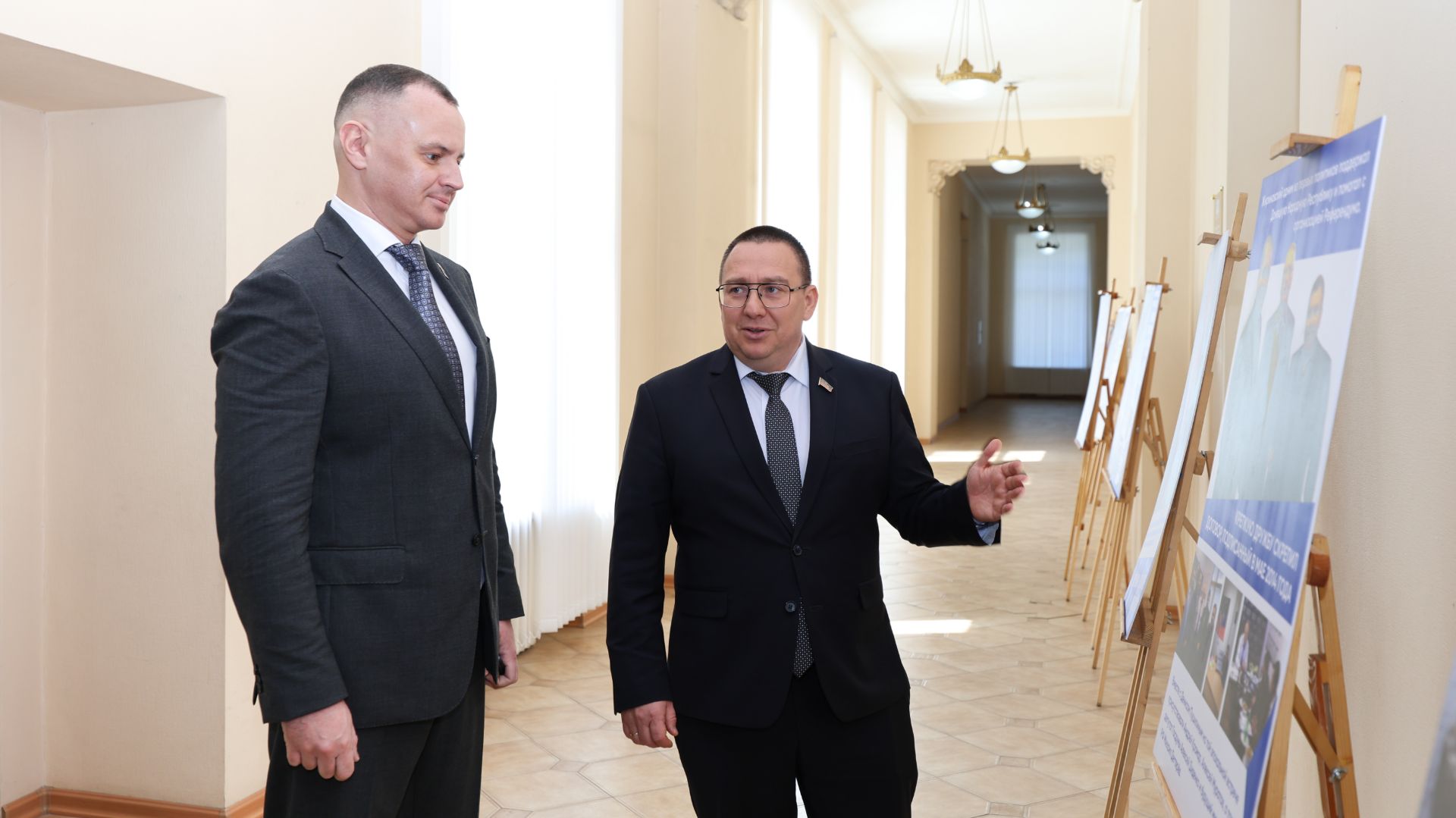 Сергей Прокопенко посетил выставку, посвященную Владимиру Жириновскому