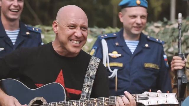 Ко Дню ВДВ Денис Майданов подарил десантникам новую песню