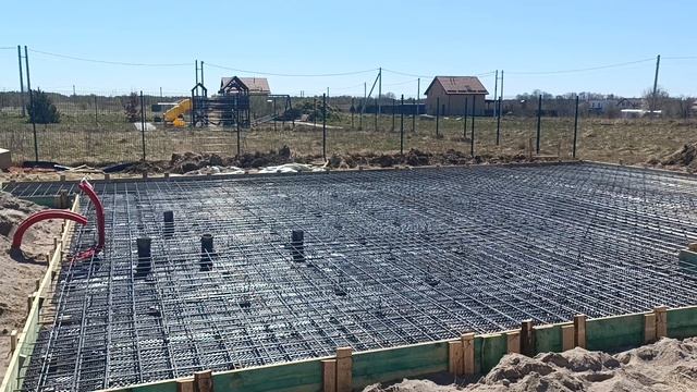 Заливка плитного фундамента 300мм, проект "Элен" https://amberhouse39.ru/catalog/helen #Дом под ключ