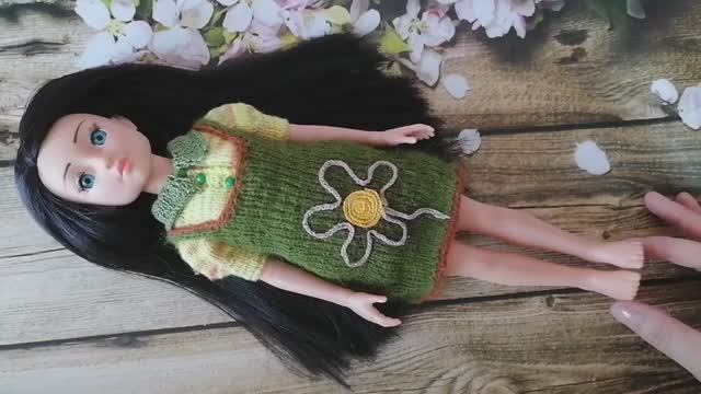 Ура, я сшила кукольный пододеяльник. Начала вязать штаны для Иринки