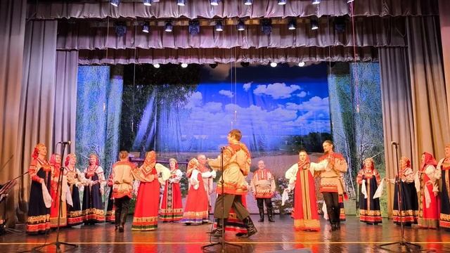 "А у Володи на току", Народный ансамбль песни и танца "У околицы"