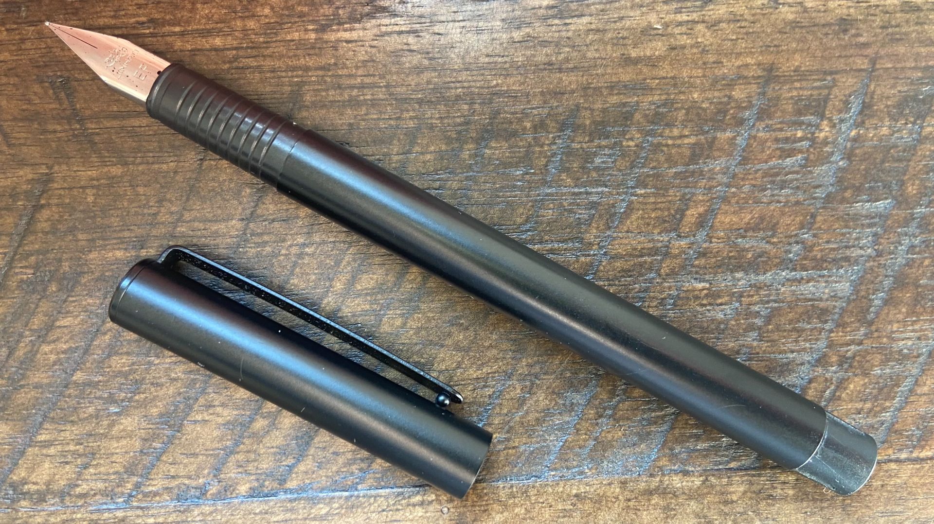 Перьевая ручка Jinhao 65 с пером EF