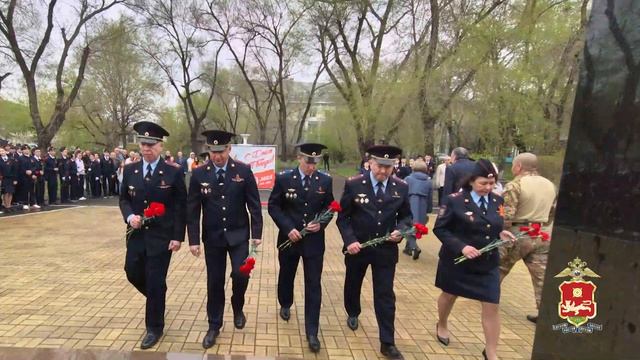 Полицейские Хакасии возложили цветы в память о милиционерах, погибших в годы ВОВ