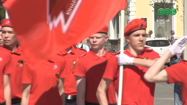 В Уфе для ветеранов ВОВ организовали парад ретроавтомобилей