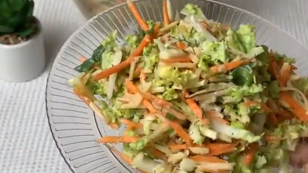 Витаминный салатик рецепт приготовления Простой и вкусный рецепт салата