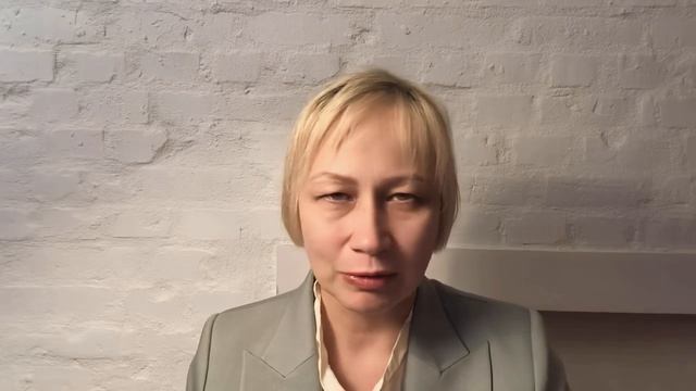 Необходимо сократить фонд оплаты труда.