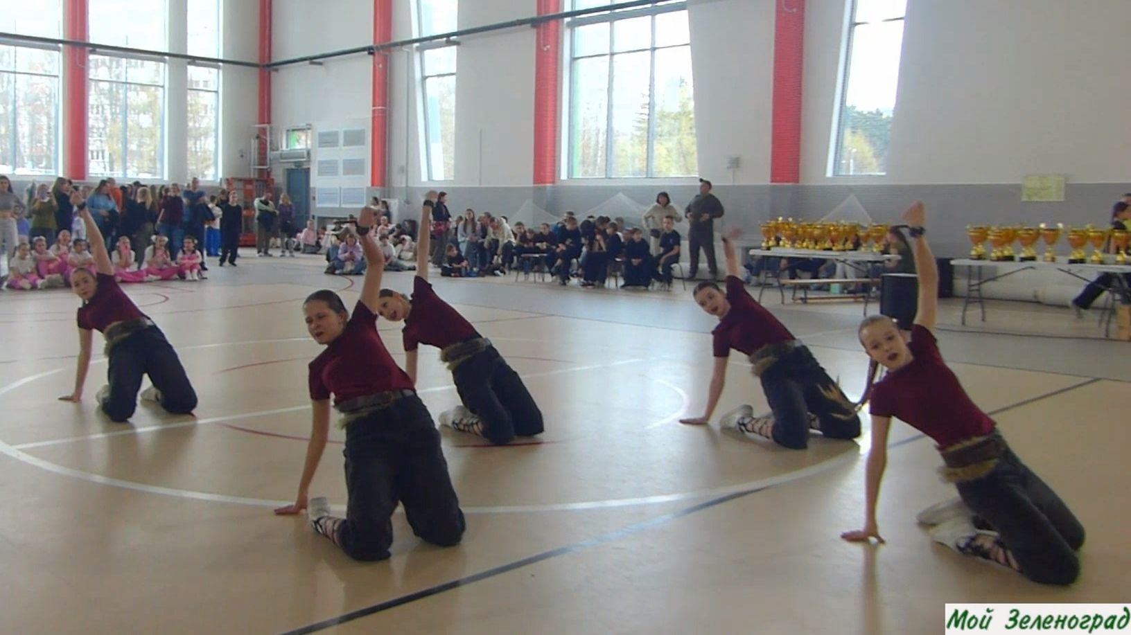 LIBERTY WINGS CREW (Солнечногорск) - 2 место  | STREET SHOW CREW (JUNIORS, MID&PRO)