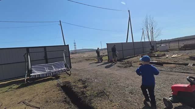 02.05.2026 // Посеяла редис и зелень // Занимаемся делами пока тепло // Всходы цветов