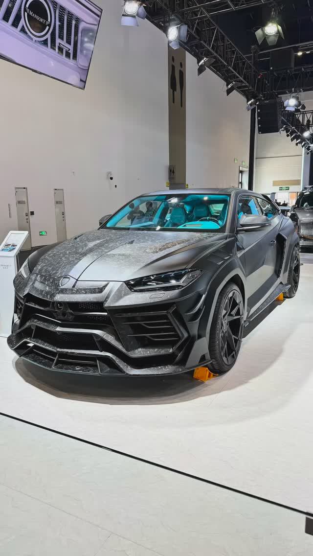 Трёхдверный Lamborghini Urus от MANSORY