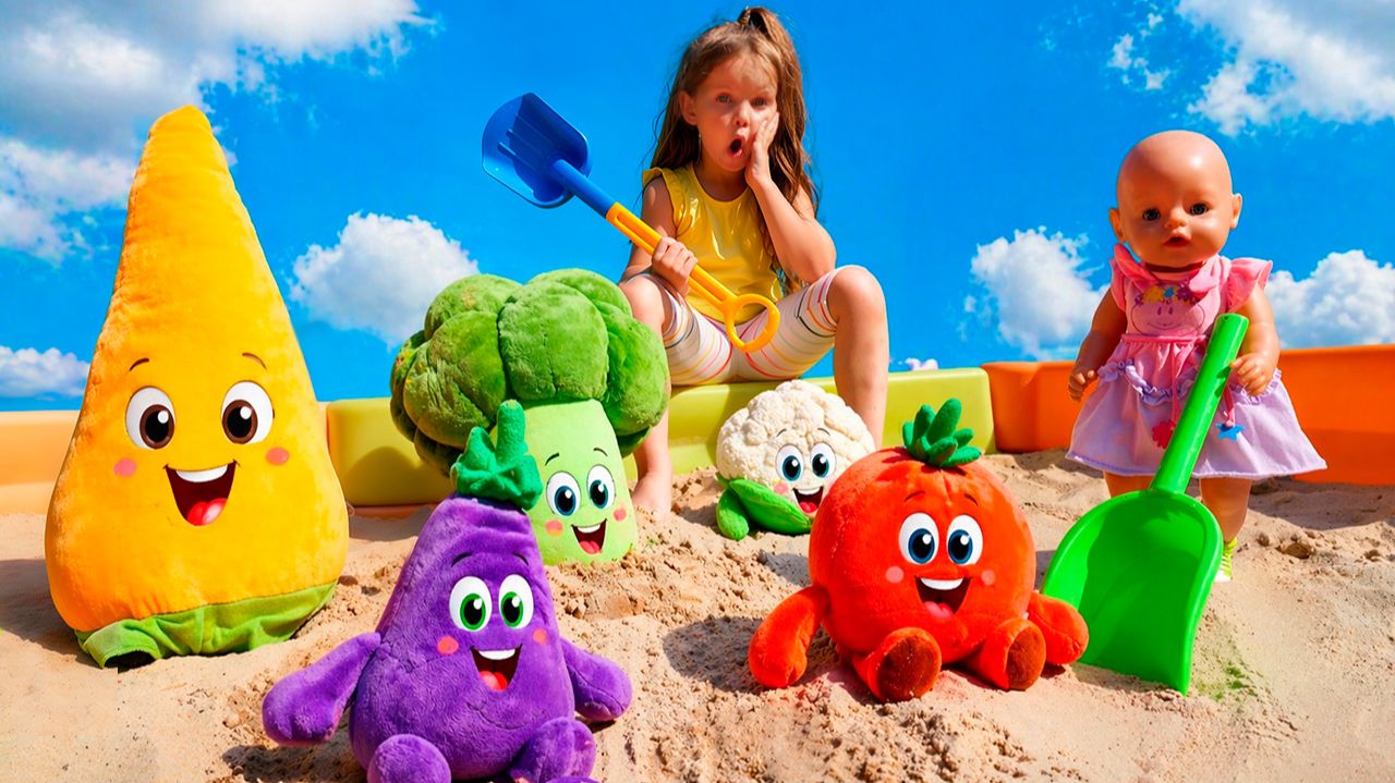 Майя и кукла Лина сажают огород! 🥕 Полезная еда для пупса 🌱👶