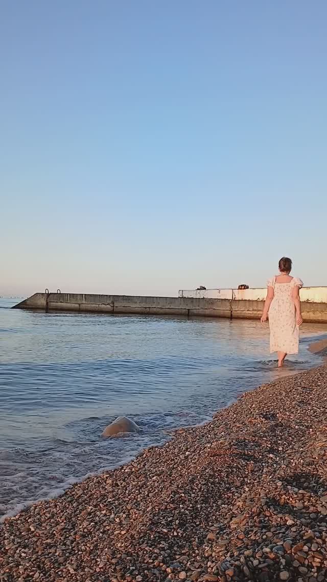 Пора плавать! Тестирую воду в море...