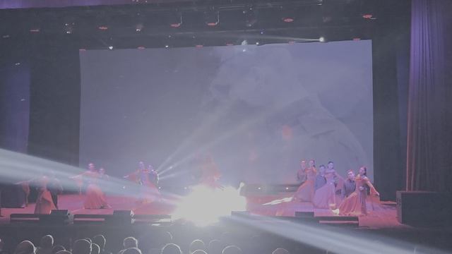 Народный ансамбль современного бального танца "Вдохновение" "С любимыми не расставайтесь"