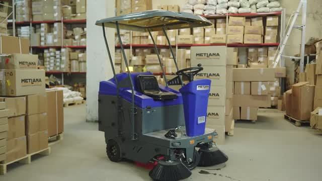 Метлана S1300 — промышленная подметальная машина для складов и производств