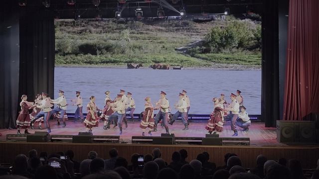 Народный ансамбль народного танца "Соняшник" "Казачий праздничный"