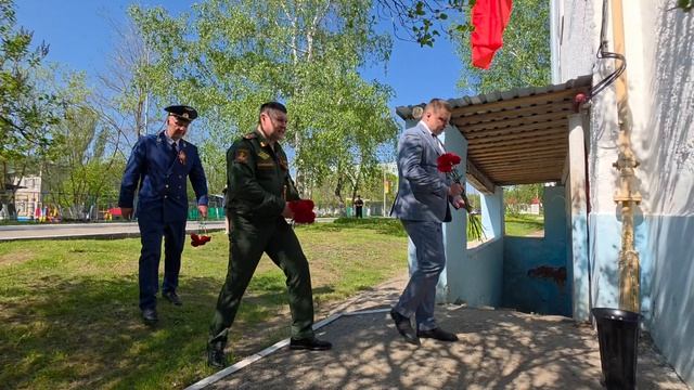 В преддверии Дня Победы светловцы возложили цветы в память о Героях