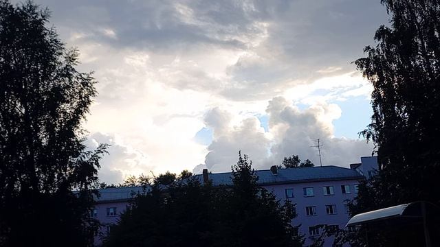 20230723_203602 - Тучи на ул. Дуси Ковальчук