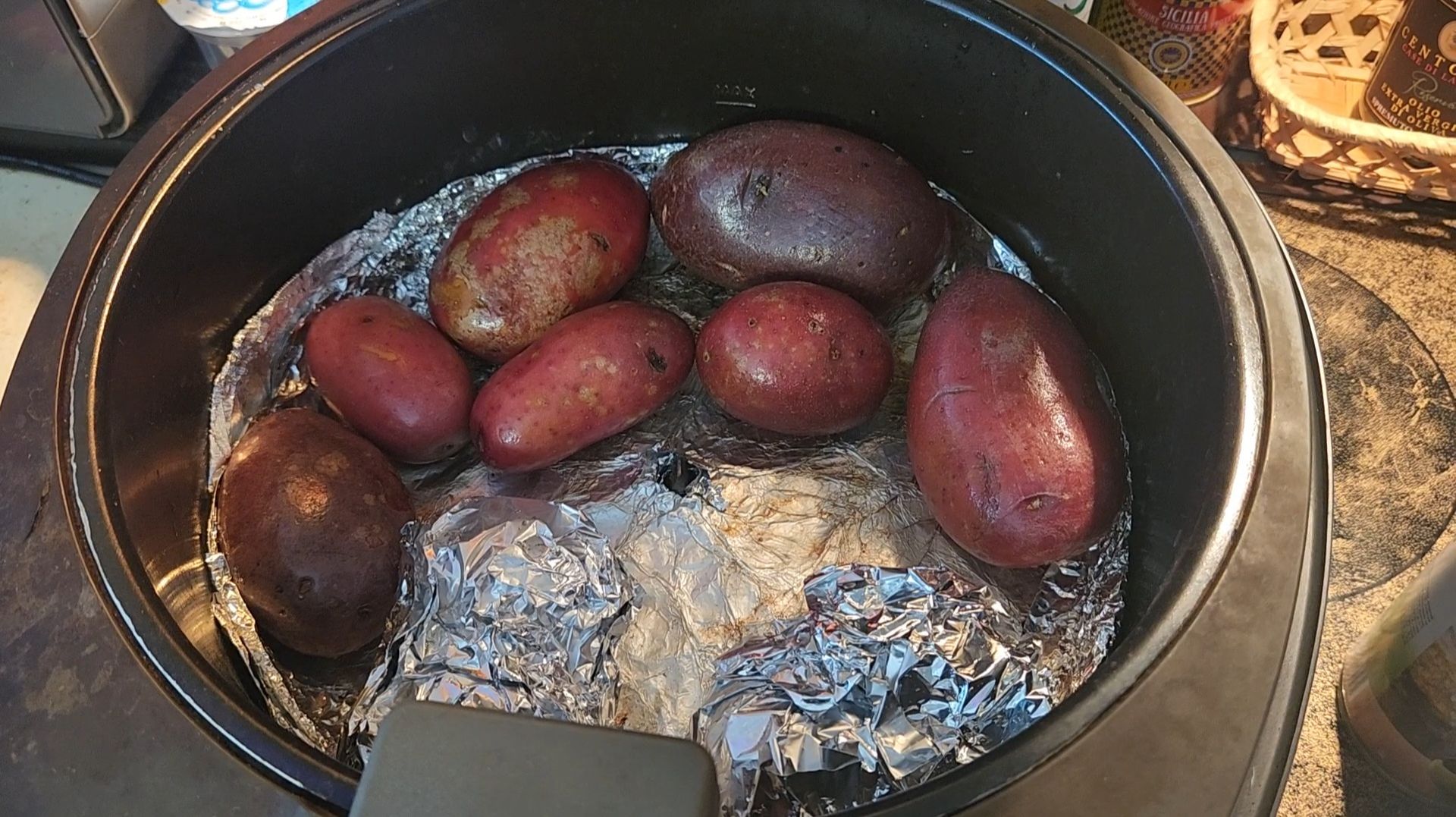 Каленый картофель и яйца 🥔 🥚 на День Рождения 🎂 🥳 🎉