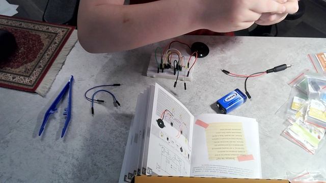 Электронный конструктор "Позитроник" *сборка двадцать-второй и двадцать-третьей схемы*