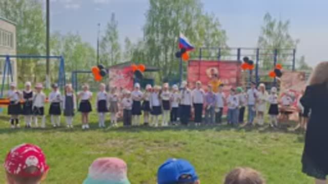 Детский оркестр на празднике