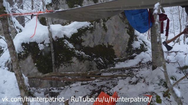 Затерянный в снегу и дожде: мой опыт зимнего кемпинга без палатки и спальника