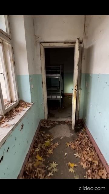 Заброшенный летний лагерь.