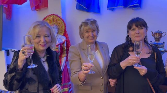 3 дня в апреле 2026.