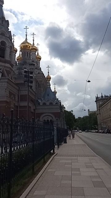 Скорбящая церковь звонит в колокола