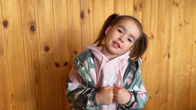 Агния Барто «Буква Р» - Лиза Климова, 4 года