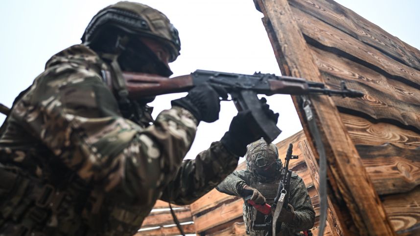 Одна кровь, один долг: внуки фронтовиков сражаются там, где воевали их деды