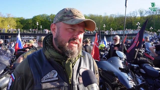 9 мая.  Приезд байкеров мотоклуба НОЧНЫЕ ВОЛКИ