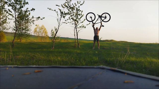 Человек с железным оленем.