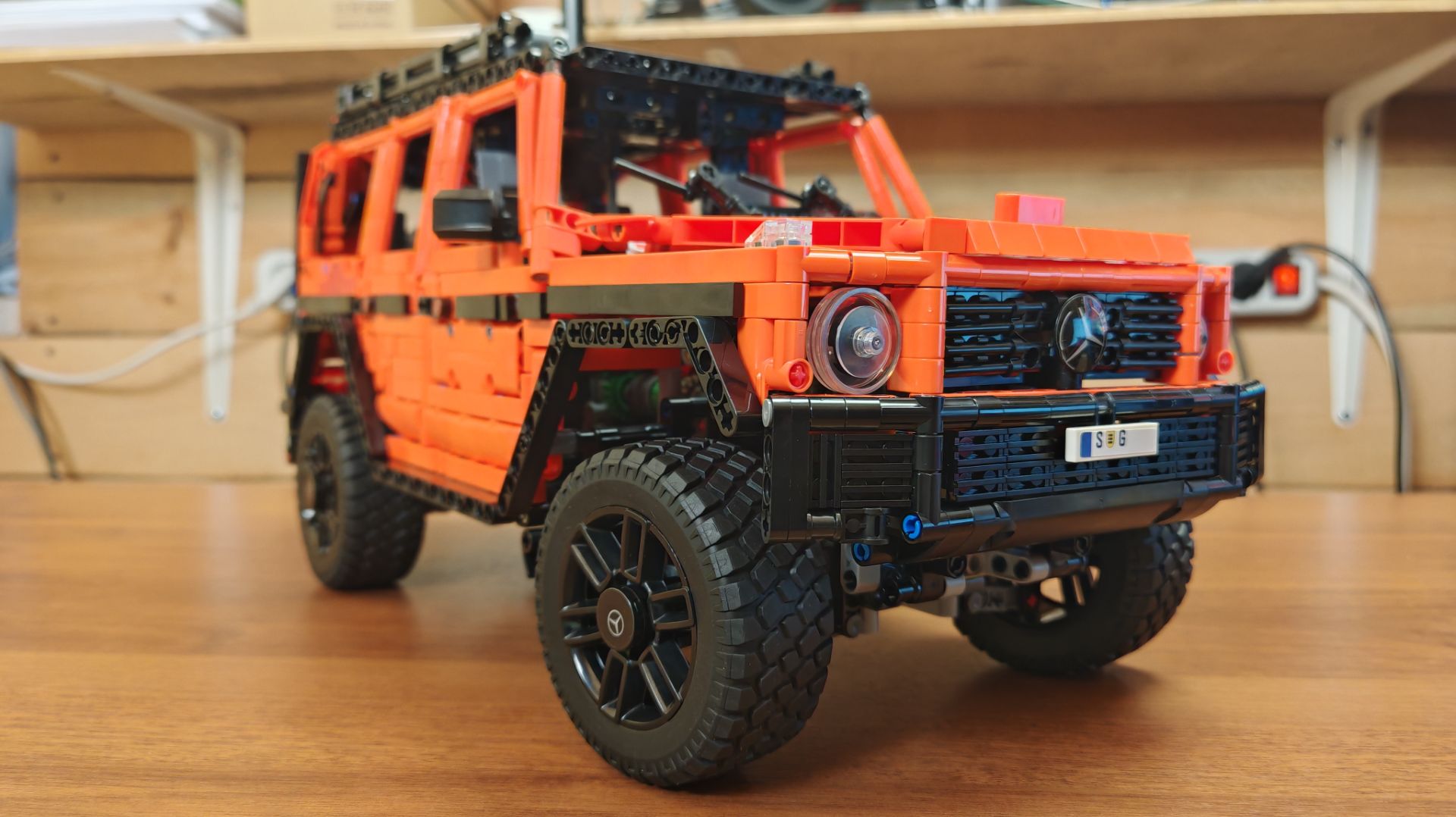 Сборка LEGO Mercedes-Benz G500 4x4