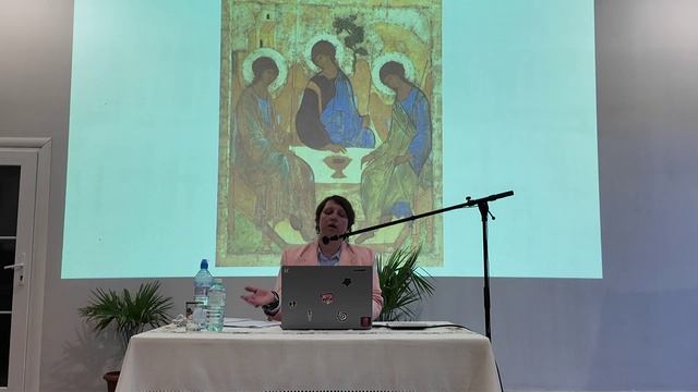 "Троица" Андрея Рублева-шедевр иконописи