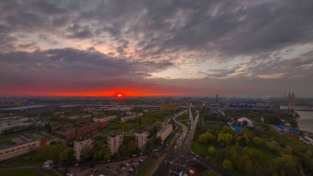 Пасмурный закат над Питером 2026.05.04 [4K | Matrix, Futurebound, Louis Smith — Coast to Coast]