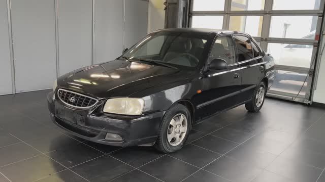 Автомобиль Hyundai Accent в автосалоне Аврора в Ростове-на-Дону (3355)