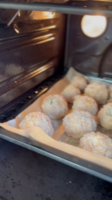 #44 Самые ленивые, но невероятно вкусные запечённые роллы с тянущимся сыром и хрустящим огурчиком!