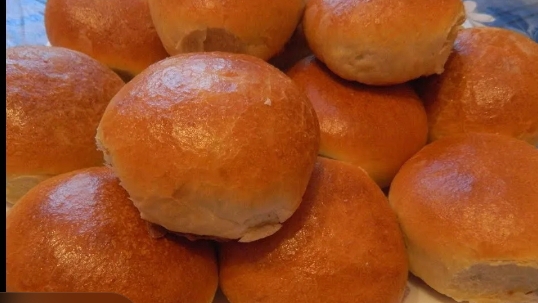 Круглые пирожки с грибами и рисом в духовке