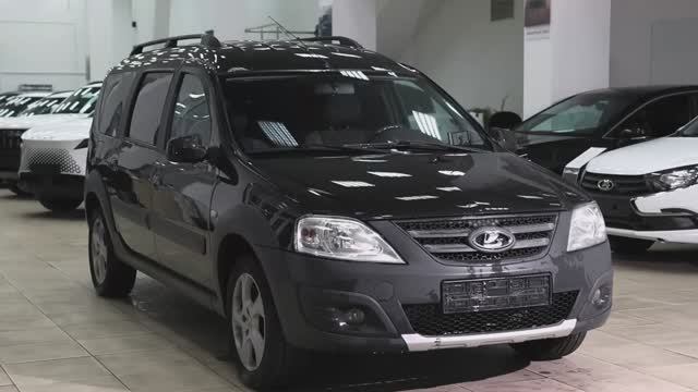 Автомобиль Lada Largus в автосалоне Комфорт Авто в Симферополе (8988)