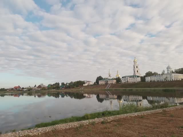 Озеро возле монастыря. #монастырь #озеро #дивеево #Серафимсаровский