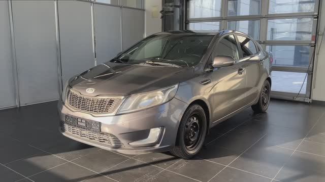 Автомобиль Kia Rio в автосалоне Аврора в Ростове-на-Дону (5496)
