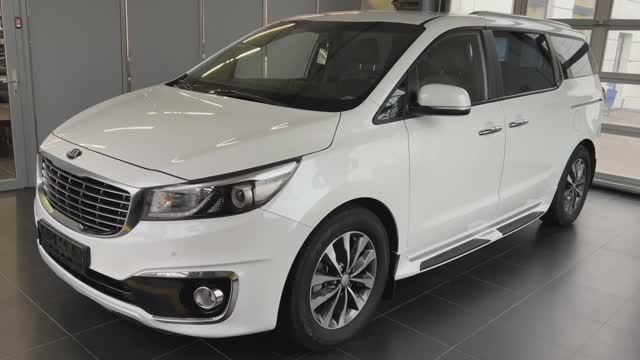 Автомобиль Kia Carnival в автосалоне Аврора в Ростове-на-Дону (3513)