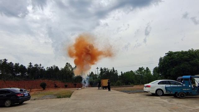 ССК 5130 Дневная батарея салютов веерная ШОУ ЦВЕТОВ (1,25*50)