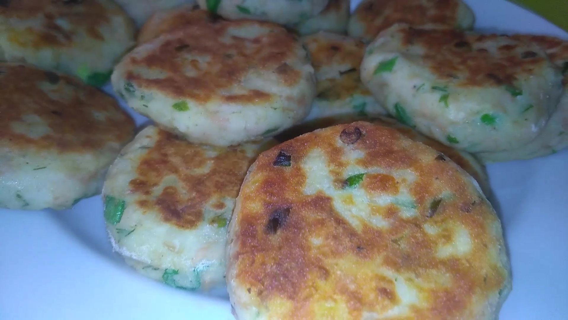 Картофельные Биточки С Начинкой И Вкусный Салат С Рыбой! рецепты ПП.