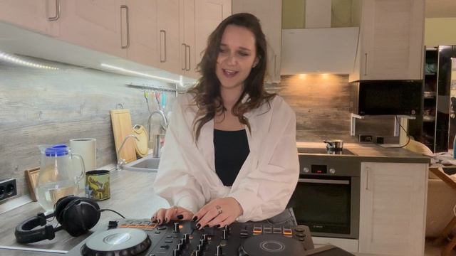 Попсовый DJ set к праздничному столу 🎉