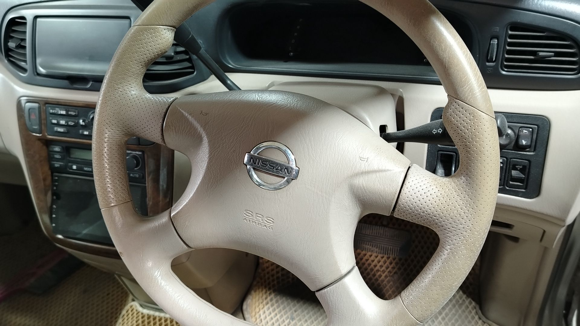 Как снять подушку безопасности руля Nissan Liberty