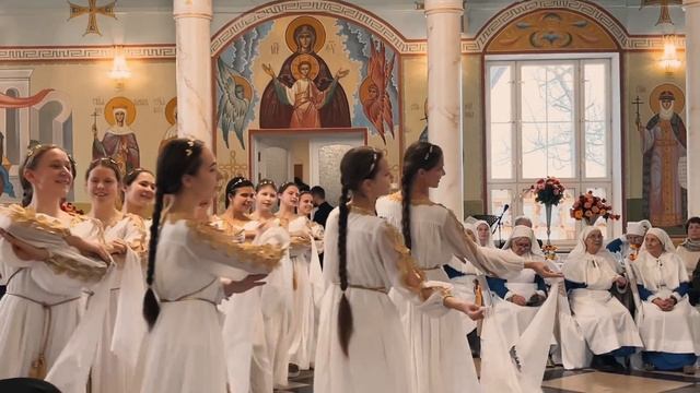 День матери 2025
