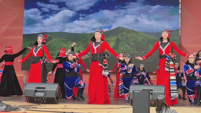 Кавказские танцы Концерт к 9 мая на День Победы в Сочи